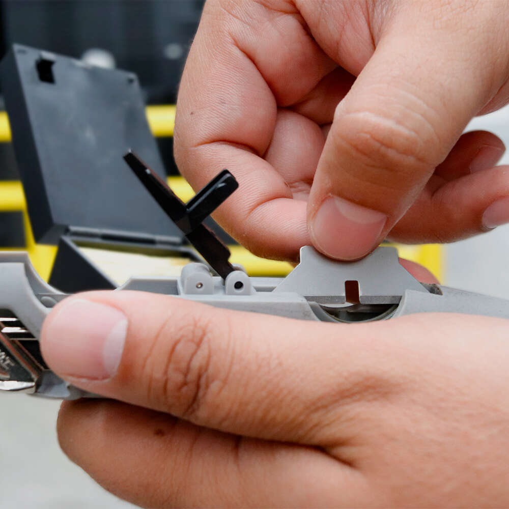 Navaja Cutter de Seguridad Retractil - RIVUS®